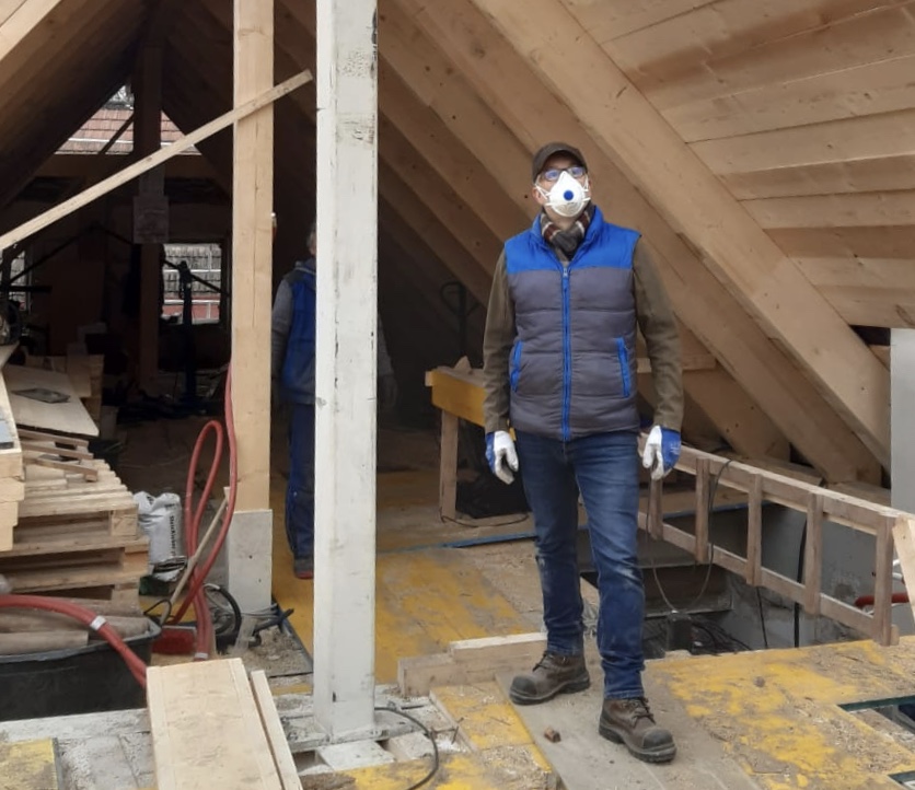 Joe Living: 840 kg Firstbalken der Nordseite ist oben - CONDA